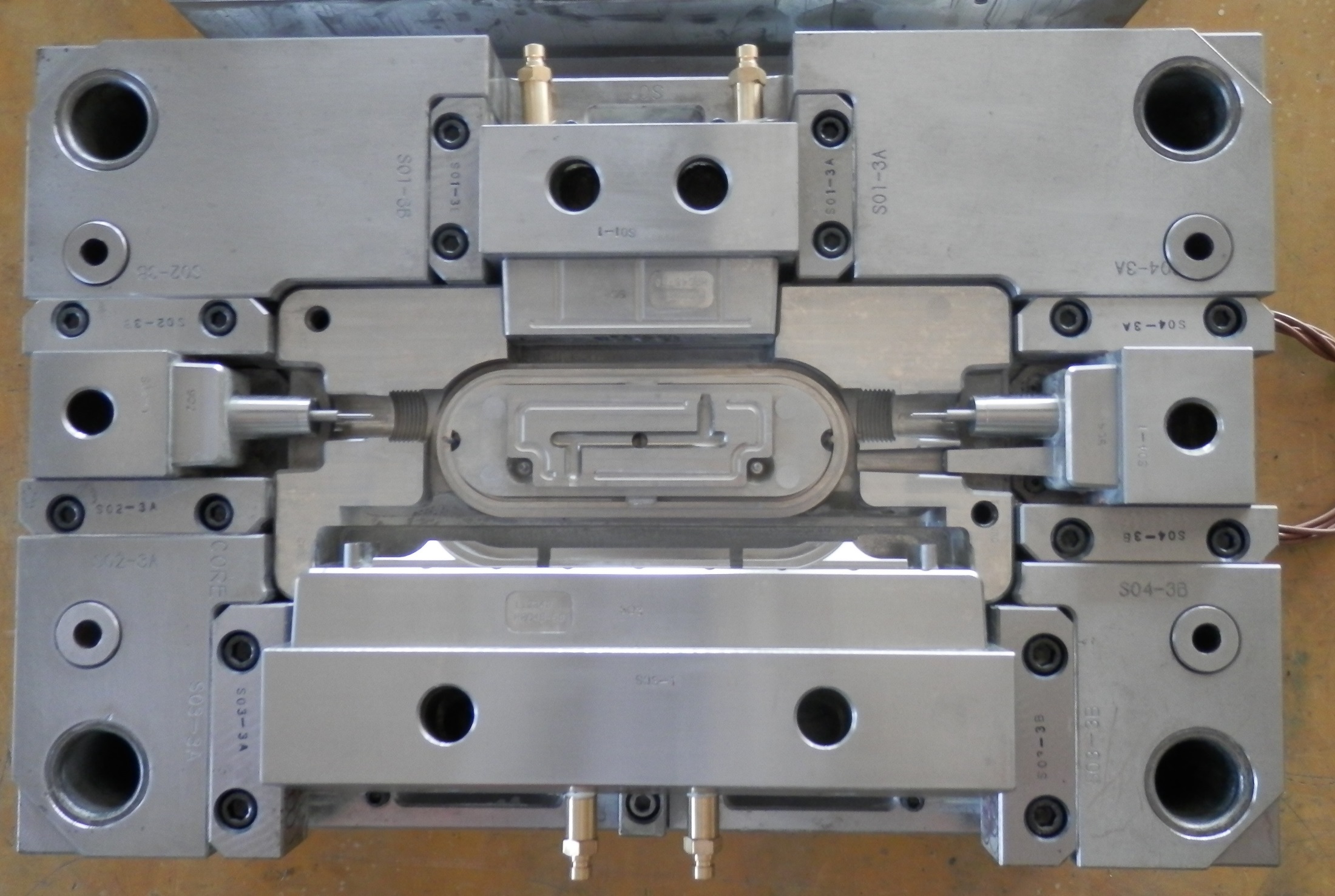 Custom Plastic Injection Thermoformed Molding & Mold Building Services